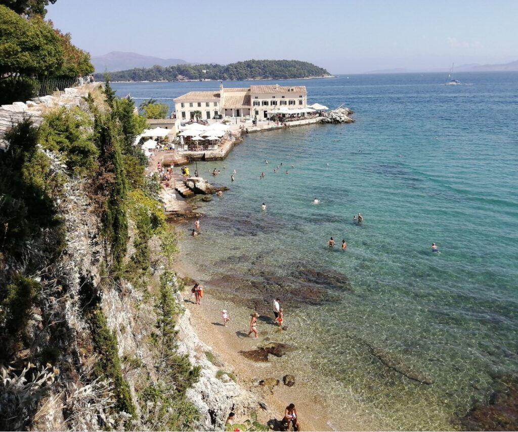 The official website of Greek author Effrosyni Moschoudi