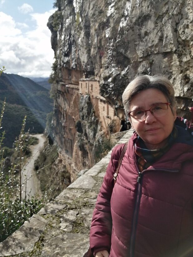 The stunning Kipina Monastery in Tzoumerka, built inside a rockface ...